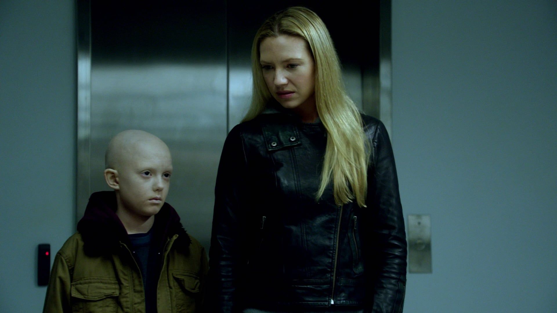 Poster Fringe saison 5 - Affiche 4 sur 706 - AlloCiné