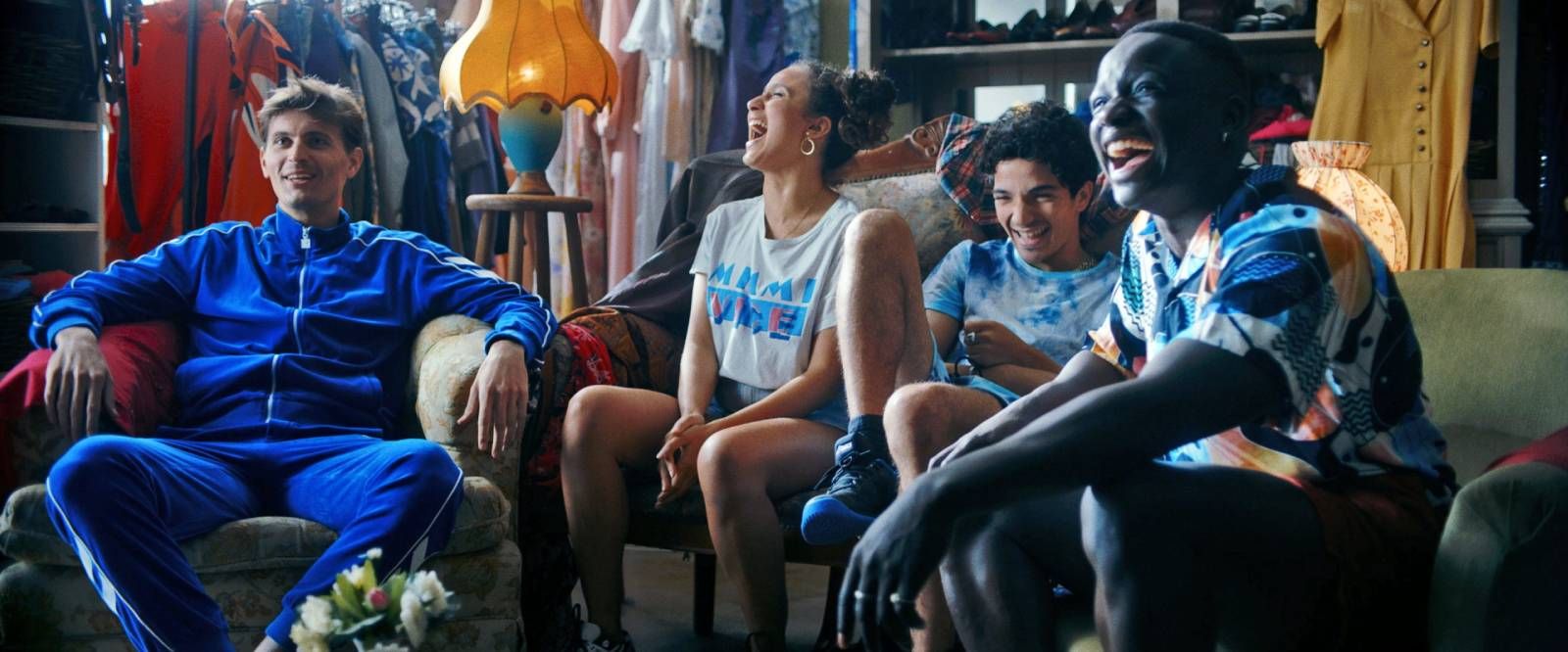 Photo de Oulaya Amamra - Fragile : Photo Raphaël Quenard, Oulaya Amamra ...