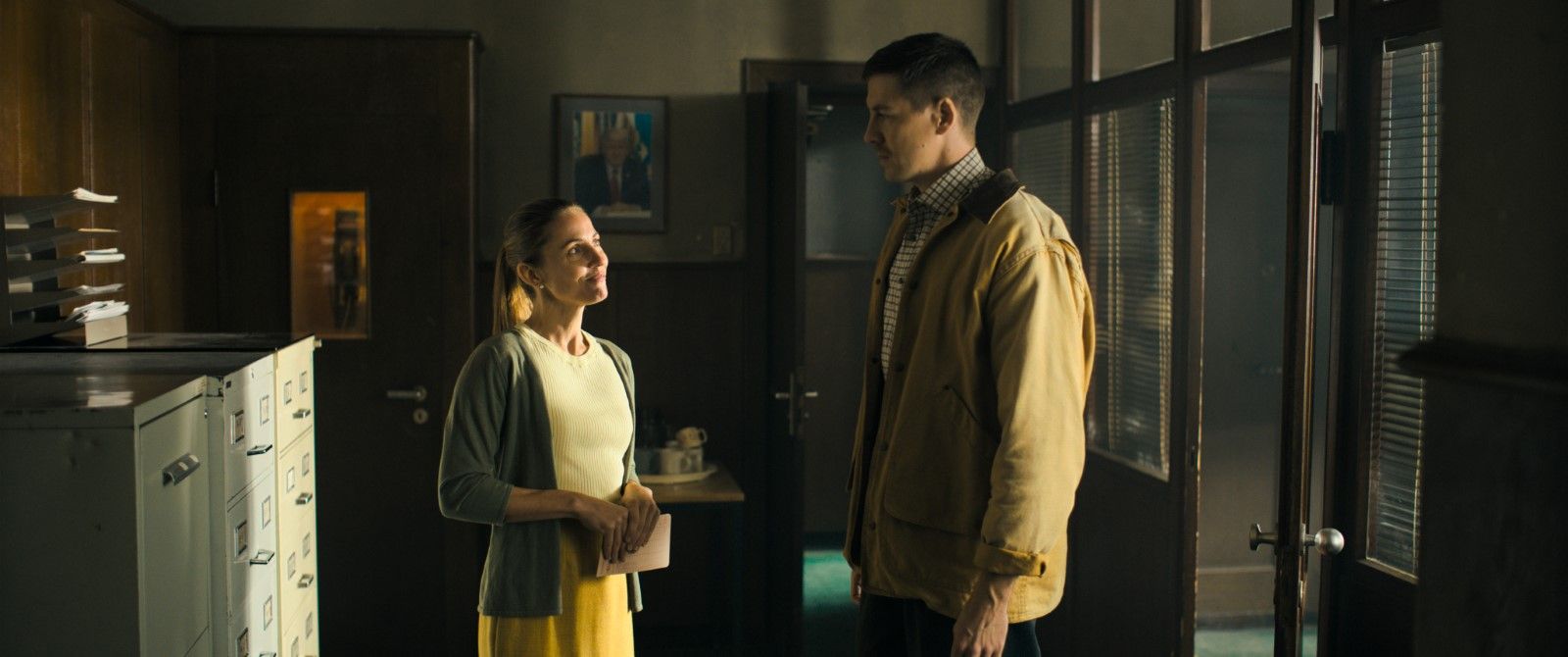 Photo du film The Middle Man - Photo 2 sur 7 - AlloCiné