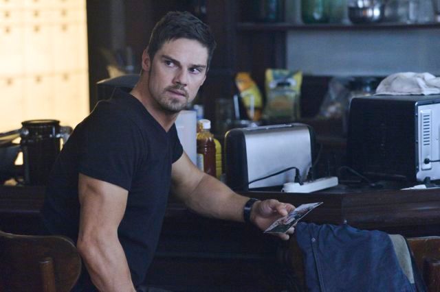 Beauty and The Beast (2012) : Beauty and The Beast (2012) : Photo Jay ...