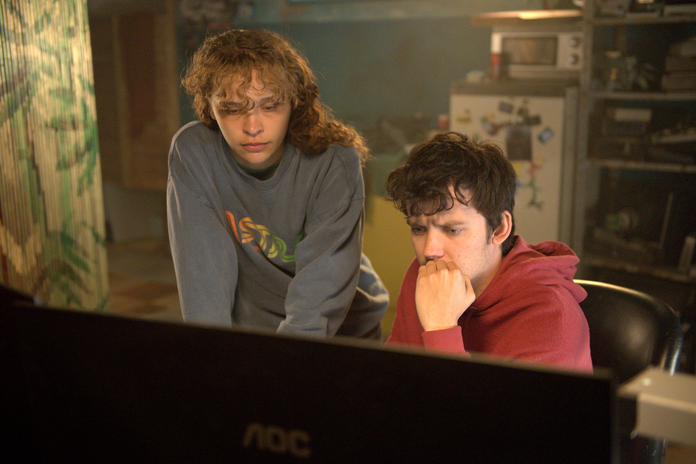 Photo de Asa Butterfield - Choose or Die : Photo Asa Butterfield, Iola Evans - Photo 15 sur 135 ...