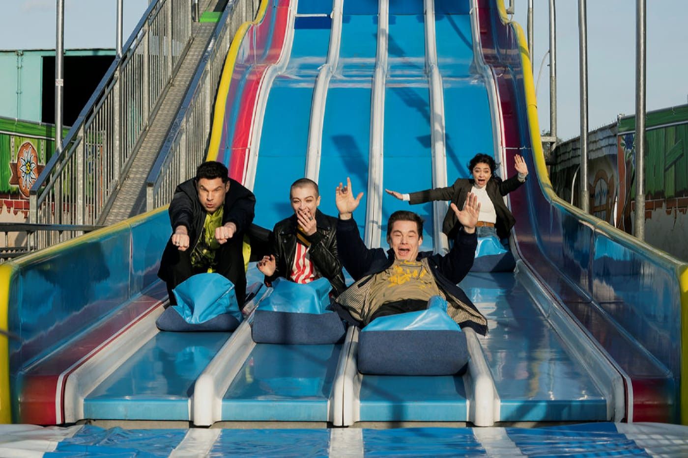 Photo de Flula Borg - Photo Flula Borg, Sarah Hyland, Adam Devine, Lera ...