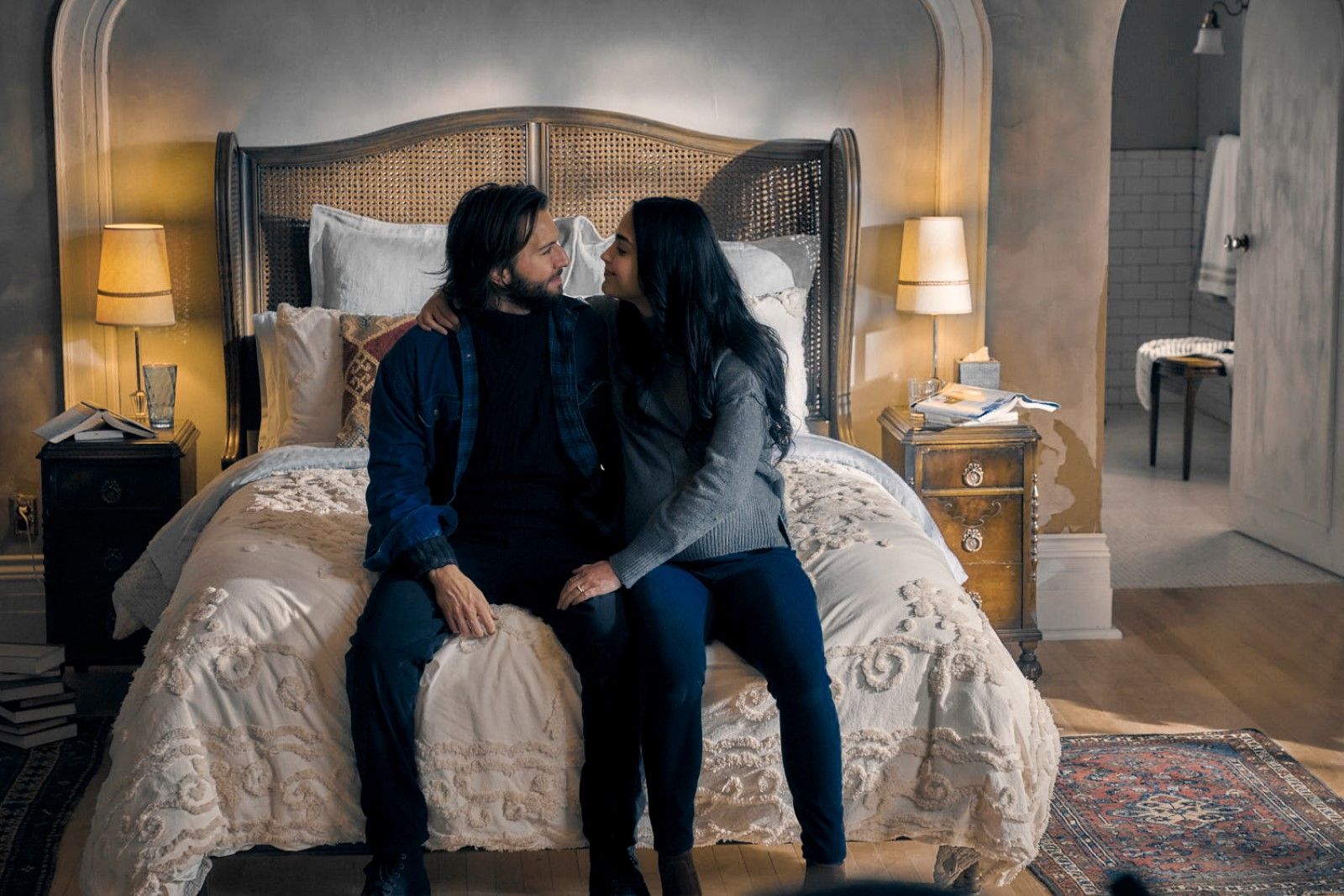 Photo de Guy Burnet - Alitée : Photo Melissa Barrera, Guy Burnet ...