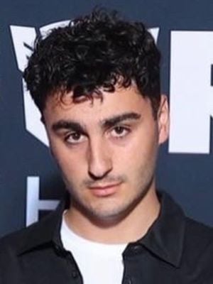 Loris Bonora - AlloCiné