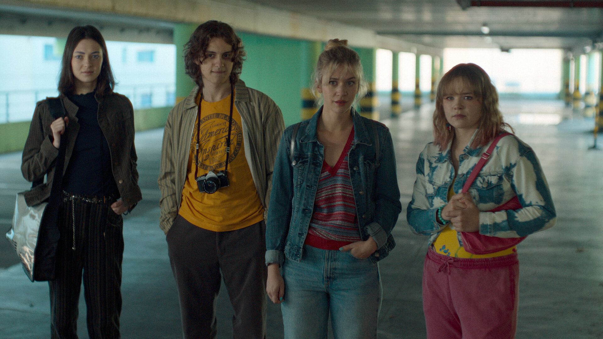 Poster Infamy saison 1 - Affiche 1 sur 19 - AlloCiné