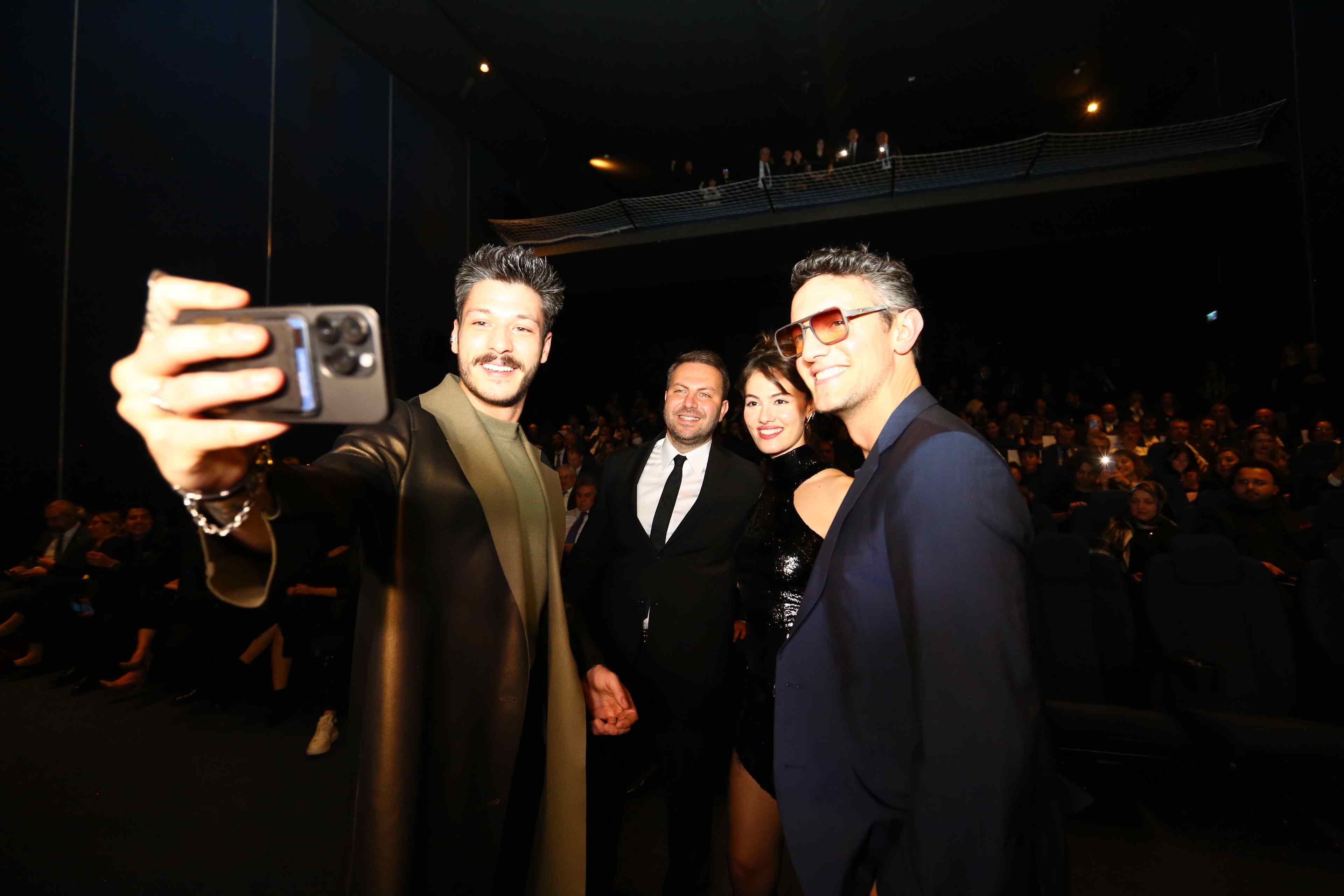 Photo promotionnelle du film Zaferin Rengi - Photo 7 sur 103 - AlloCiné