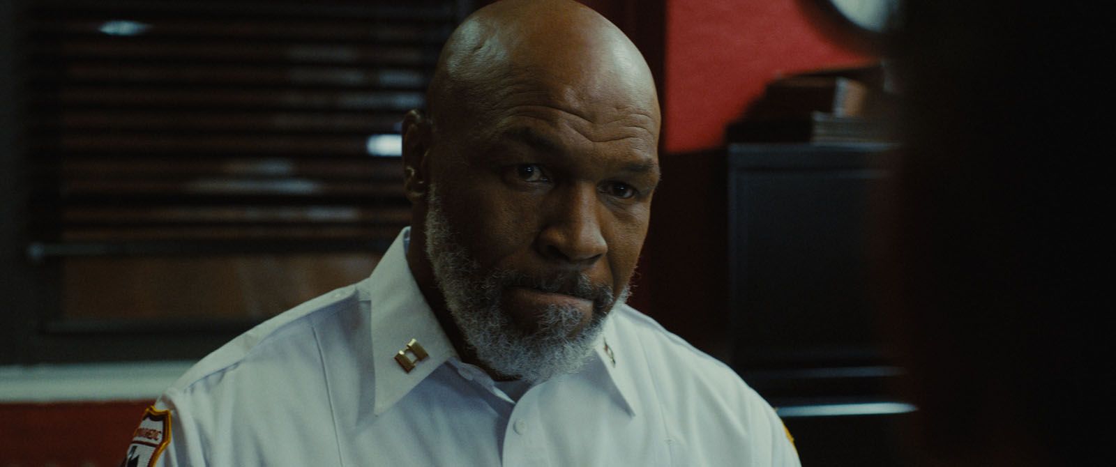 Photo de Mike Tyson - Black Flies : Photo Mike Tyson - Photo 0 sur 26 ...