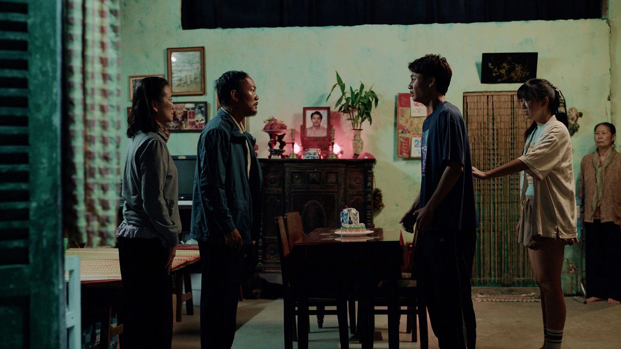 Photo du film Face Off 8: Embrace Of Light - Photo 4 sur 6 - AlloCiné
