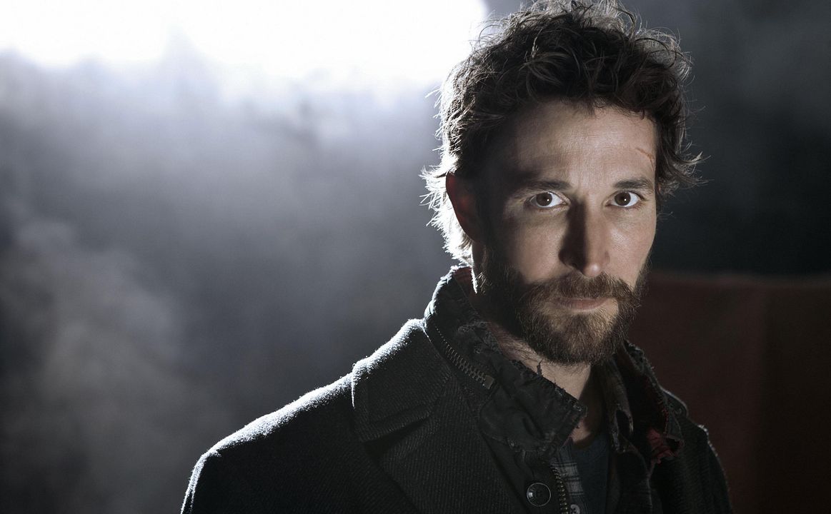 Falling Skies : Photo Noah Wyle - 165 sur 317 - AlloCiné