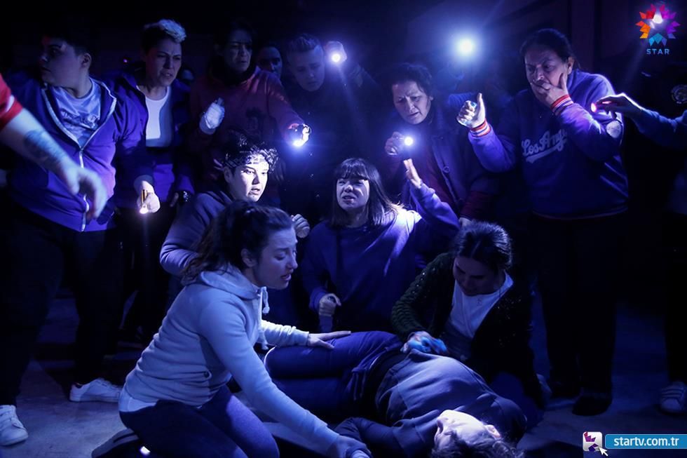 Avlu : Photo - 10 sur 260 - AlloCiné