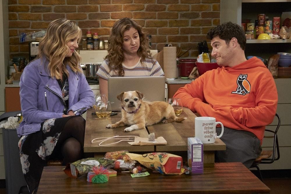 Indebted : Photo Abby Elliott, Adam Pally, Jessy Hodges - 15 sur 22 ...