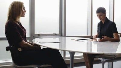 Poster V (2009) saison 1 - Affiche 12 sur 158 - AlloCiné