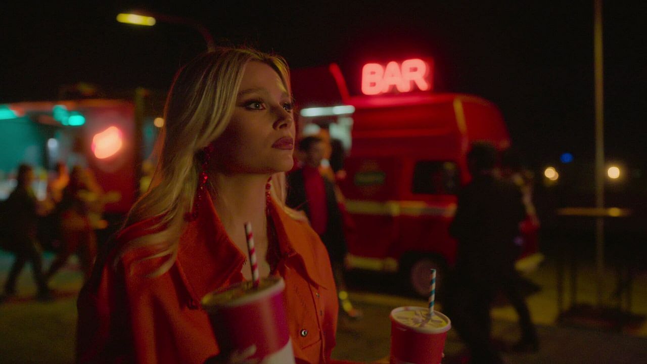 Poster Élite saison 5 - Affiche 62 sur 207 - AlloCiné