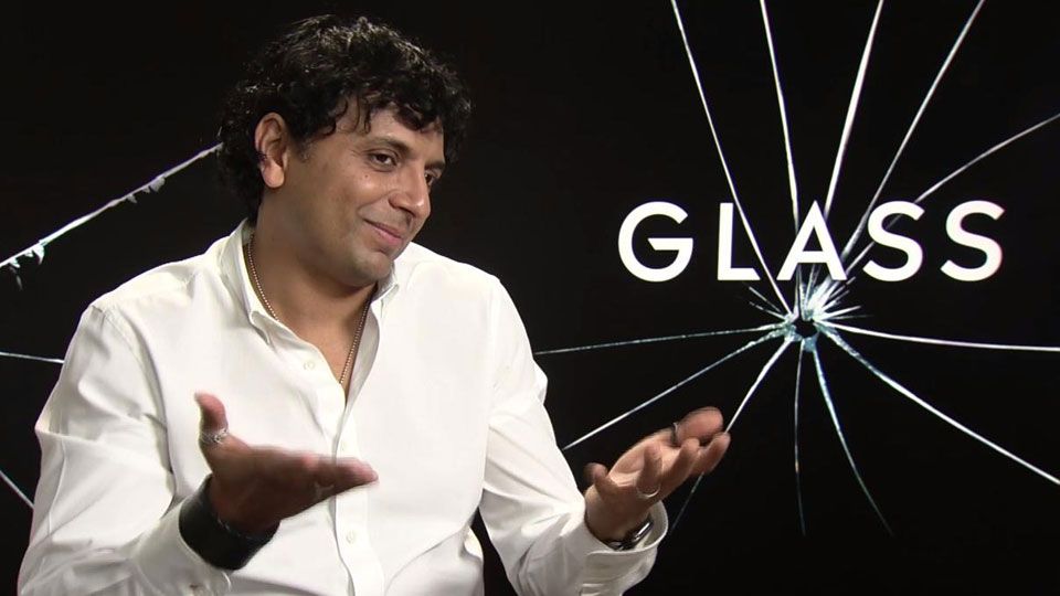 Vidéo interview pour Glass : M. Night Shyamalan explique comment il a ...