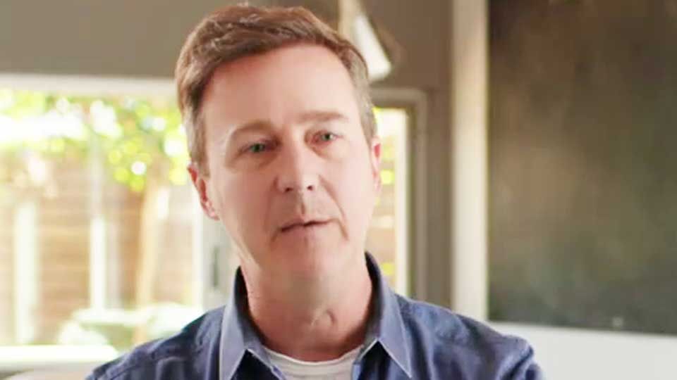 Trailer du film Uncharitable - Uncharitable Bande-annonce VO - AlloCiné