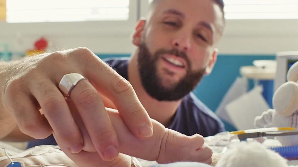 Trailer du film Revivre - Revivre Bande-annonce VF - AlloCiné